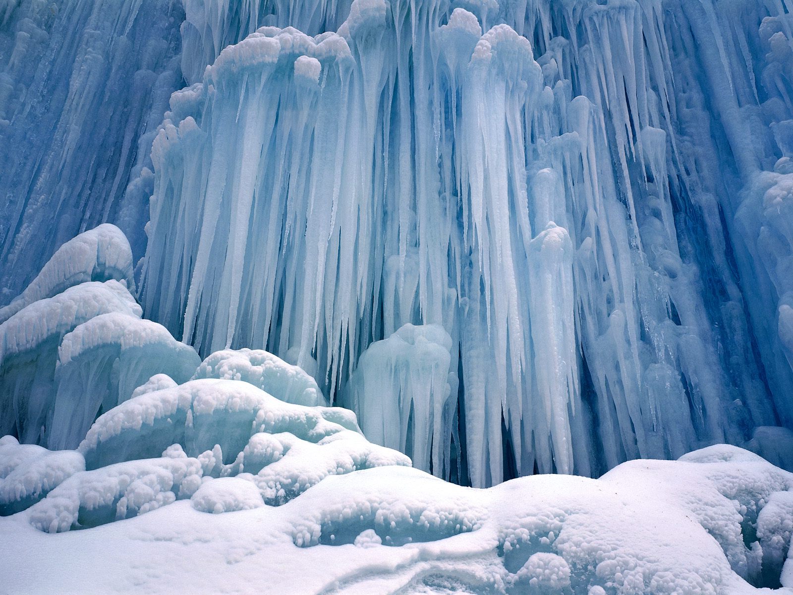 Ice Art Backgrounds for Powerpoint Templates - PPT Backgrounds