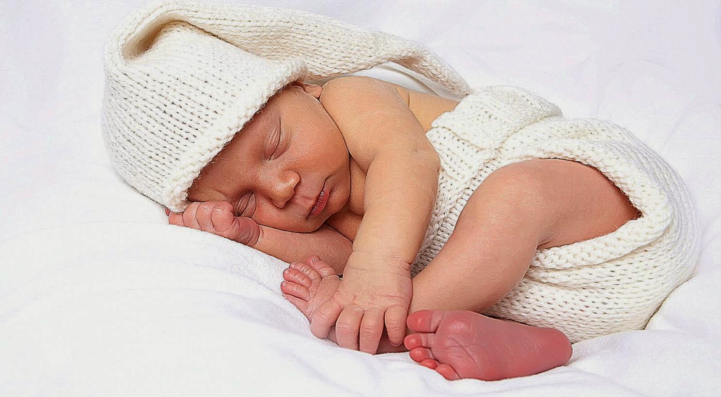 Newborn Baby Design Backgrounds for Powerpoint Templates - PPT Backgrounds