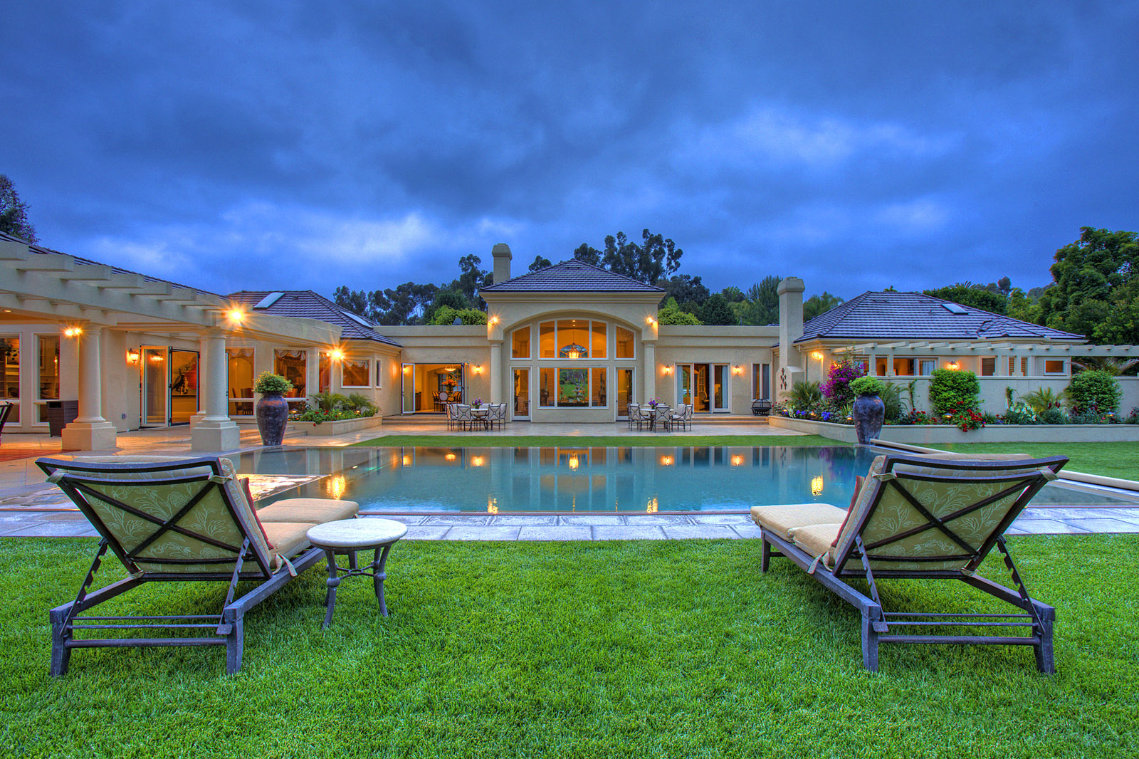 Real Estate Backgrounds for Powerpoint Templates - PPT Backgrounds